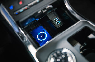 Does the 2019 Ford Edge have the all-new Rotary e-Shifter?